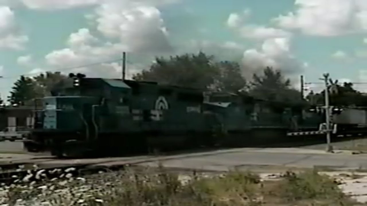 OLD SCHOOL Conrail train at Galion, OH 1996 - YouTube