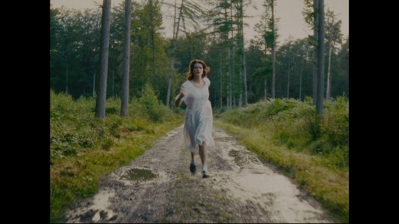 Coline Blf - dans la forêt (visualizer) - YouTube