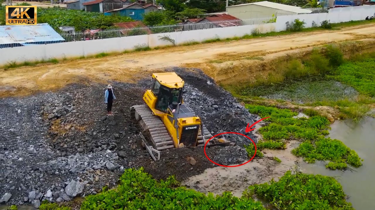 Best Mega Bulldozer SHANTUI Showing Skill Move Stone into Deep Water ...