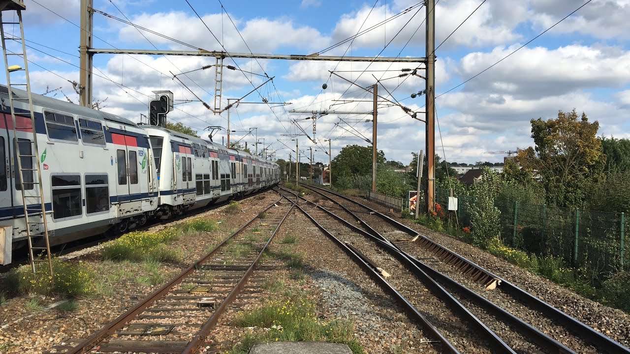 Départ RER-E MI2N EOLE en gare de Villiers-Sur-Marne-Le-Plessis ...
