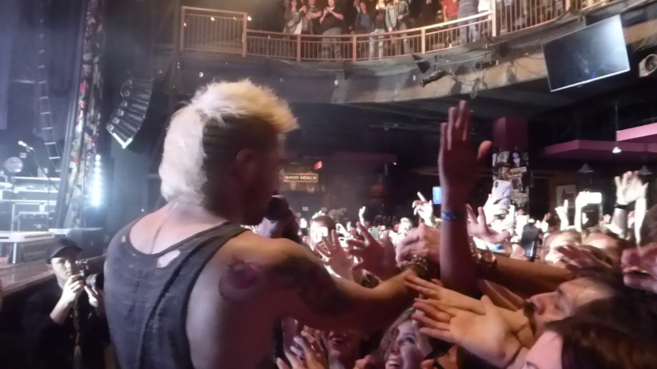 Walk the Moon - Anna Sun (Houston 02.02.18) HD - YouTube