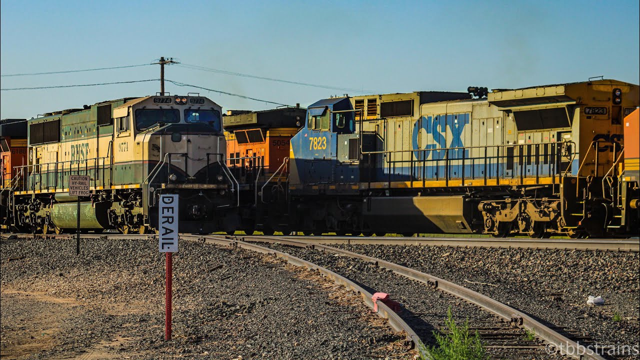 “Dashing Dash 8” | #CSXT7823 & #BNSF4000 Appear on the H-SLABEL! Double ...