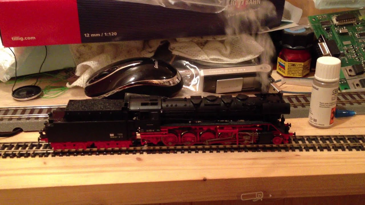 Roco TT BR44 - YouTube