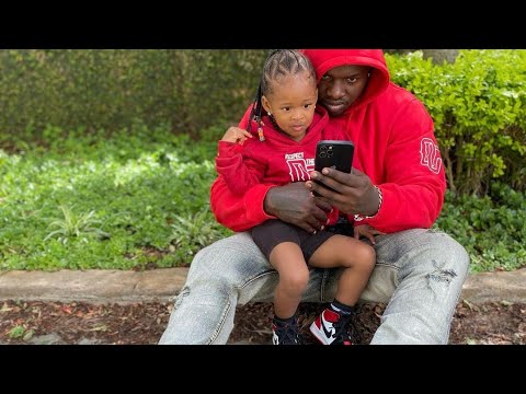 Khaligraph Jones having a good time with his kids - YouTube