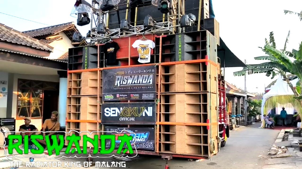RISWANDA AUDIO HAJATAN HOREG ALA KARNAVAL SOUND SYSTEM FULL DJ - YouTube