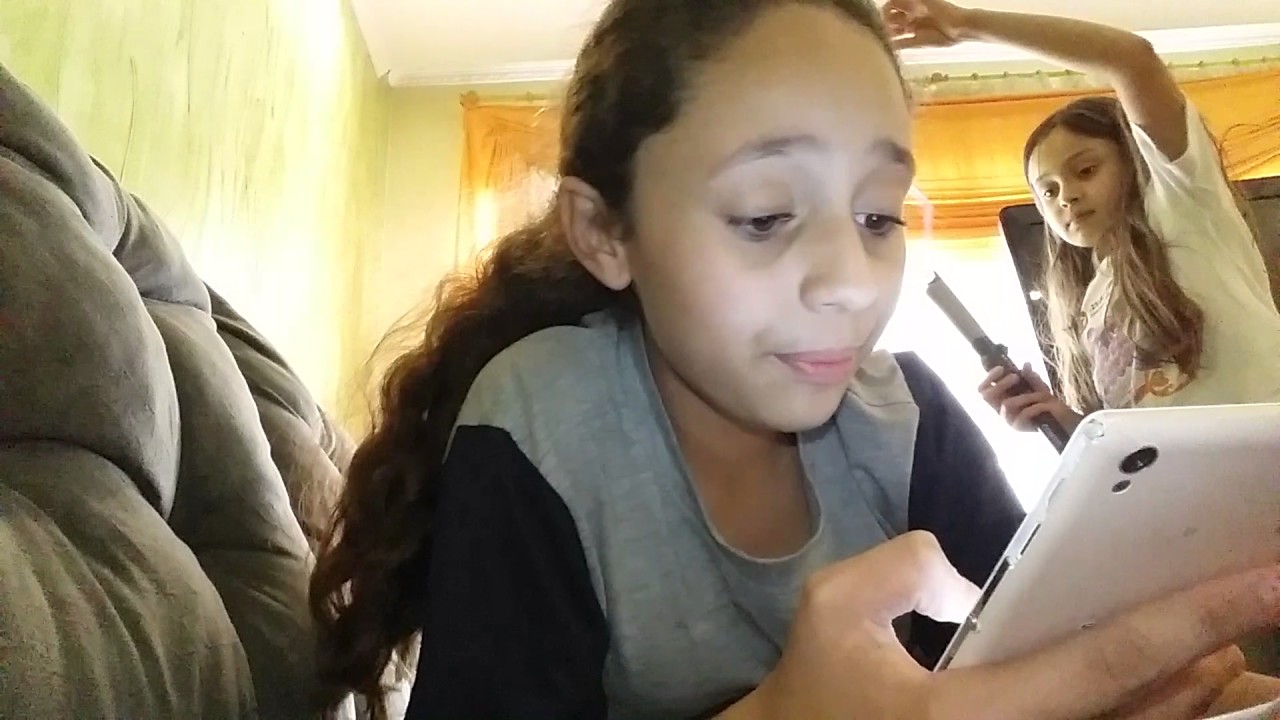 Trolando A Amiga Da Minha Irmã Youtube