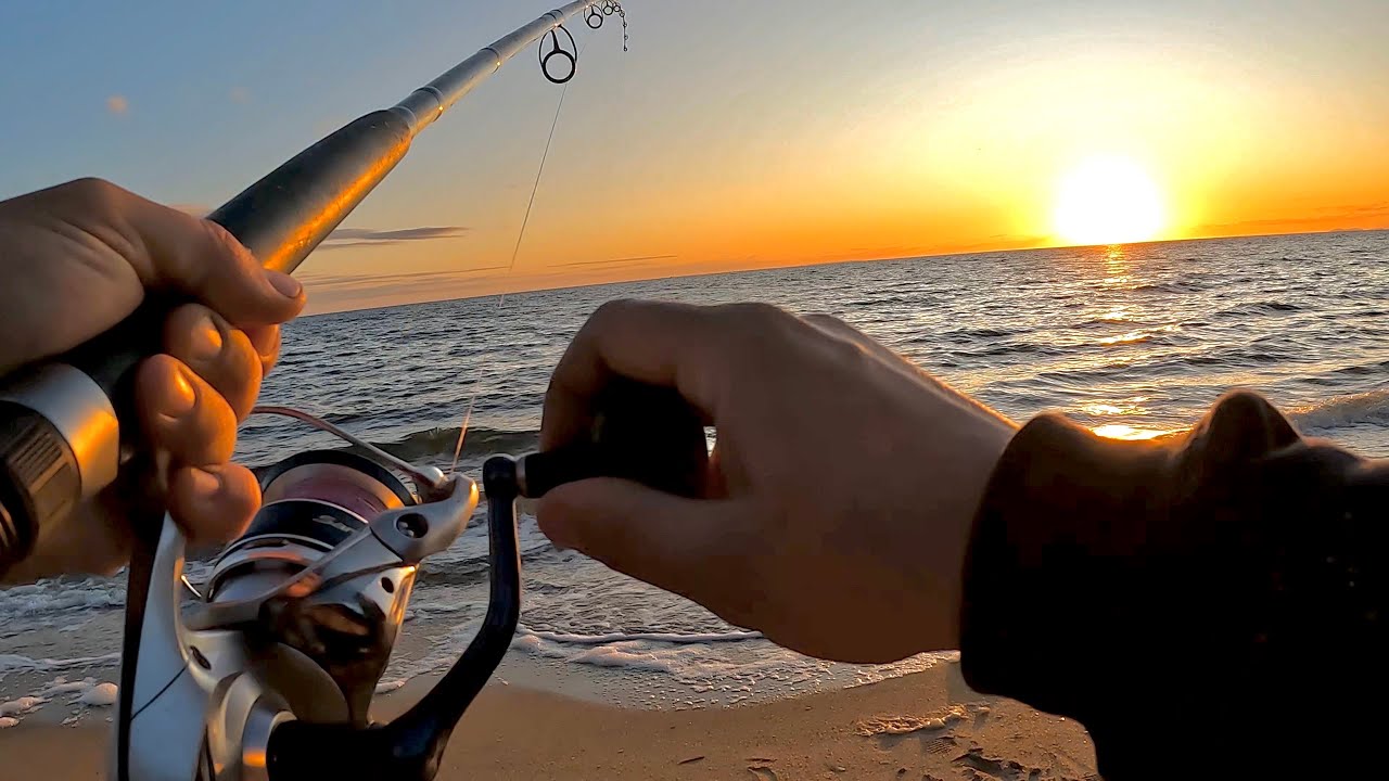 SUN HITS THE WATER FISH GO CRAZY! The road to the 10kg Snapper ep4 ...