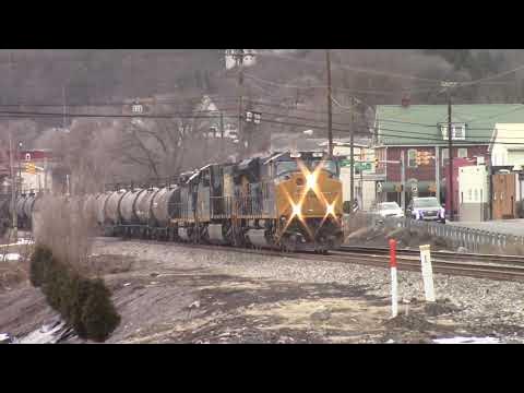 CSX ST70AH Leader #trains - YouTube