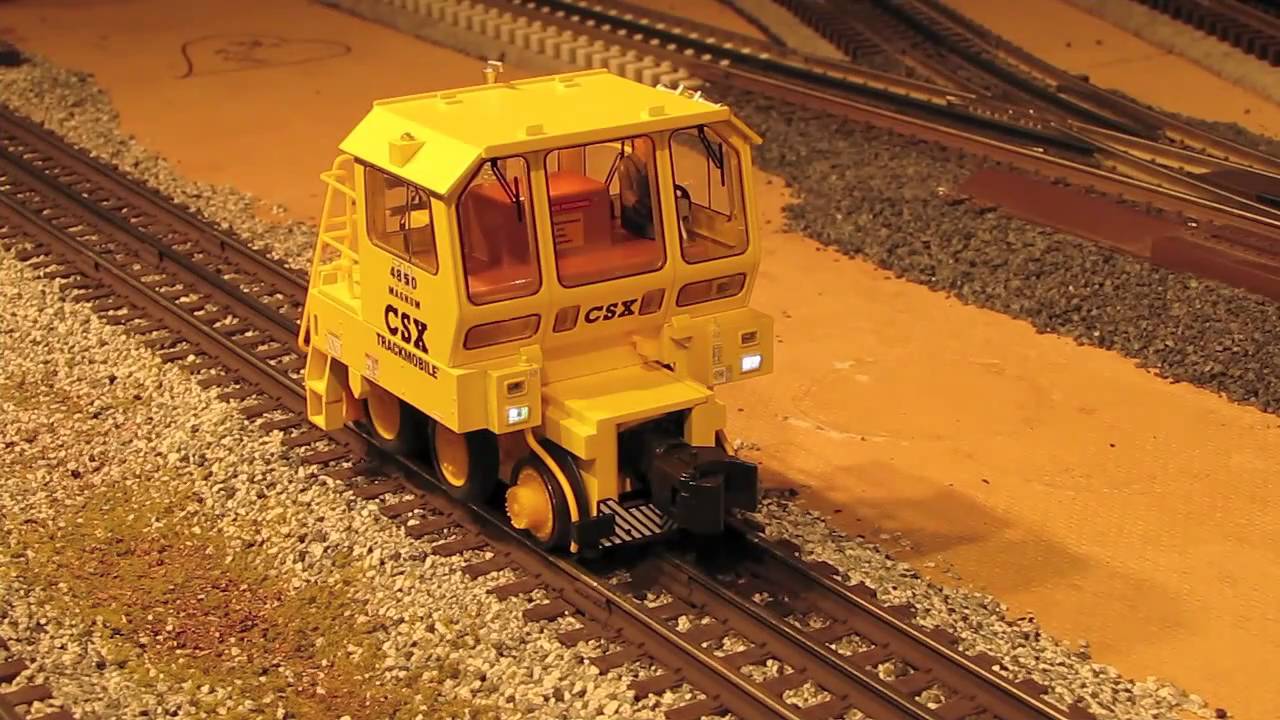 Lionel CSX 4850TM TrackMobile - YouTube