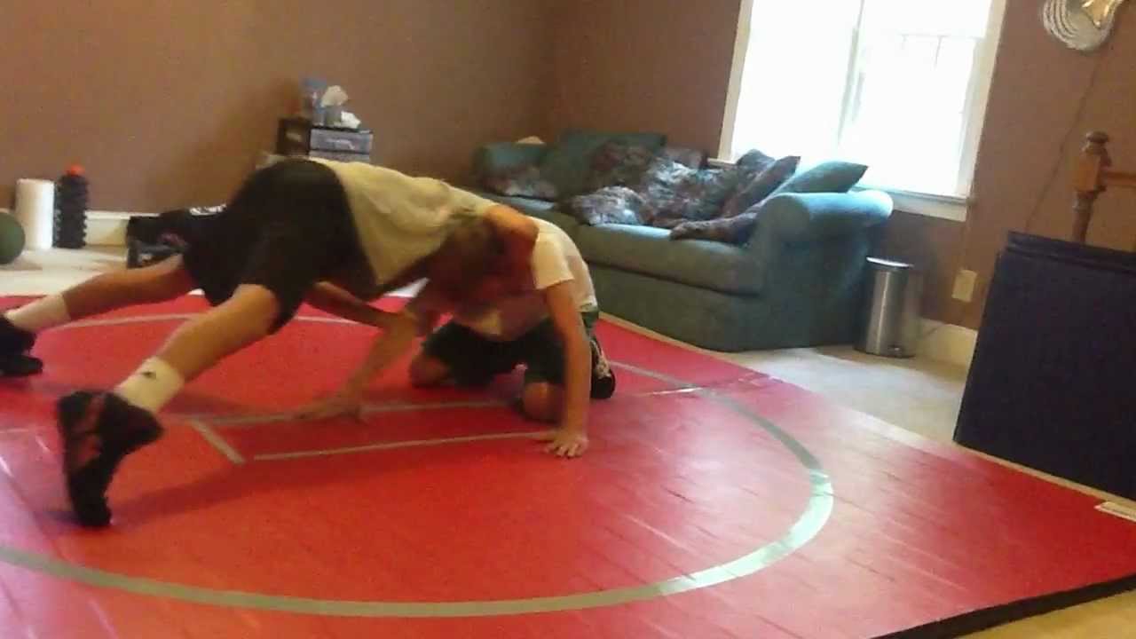 Front Headlock (wrestling move) - YouTube