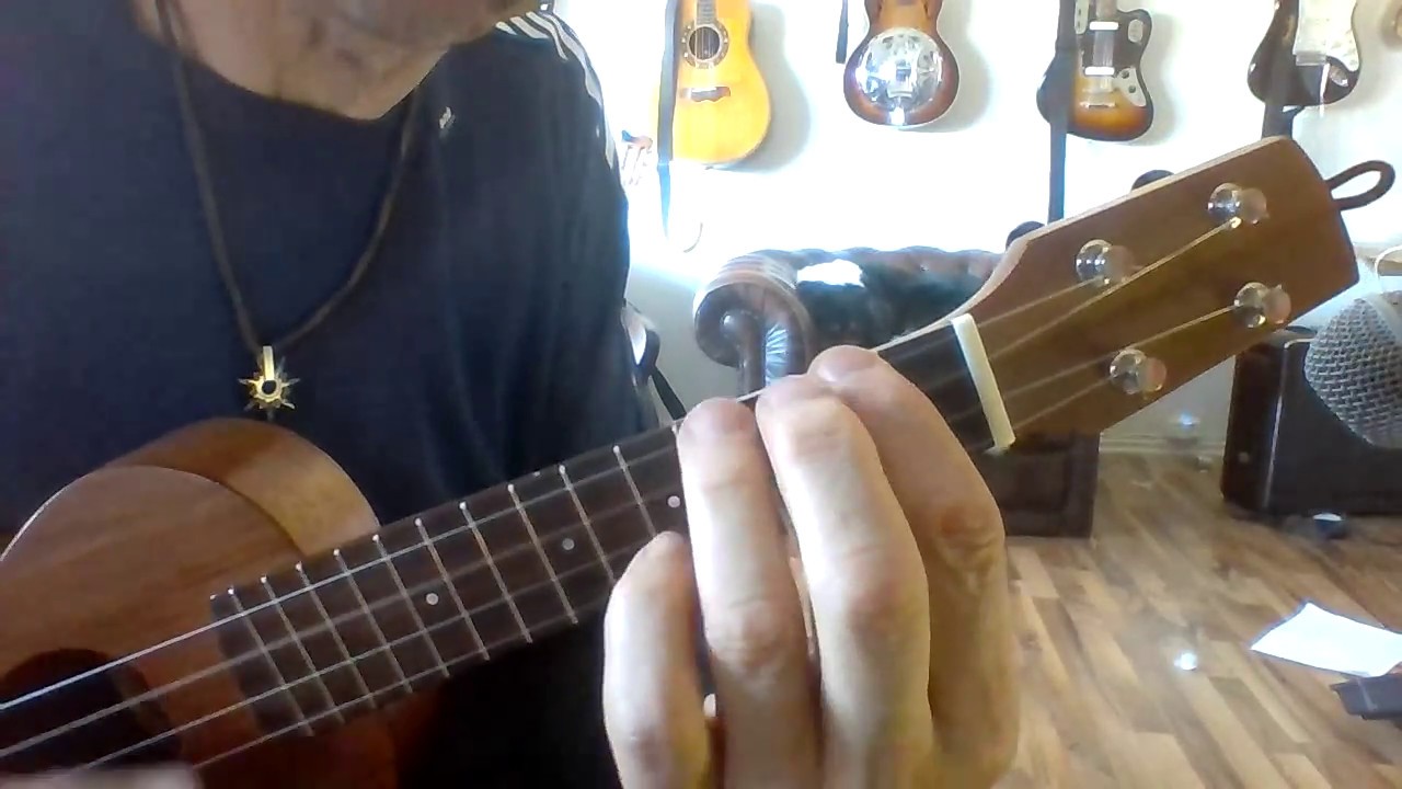 People are strange ukulele fingerpicking tutorial - YouTube