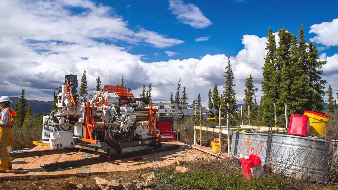 Boart Longyear LF™130F Flyable Rig Time-lapse - YouTube