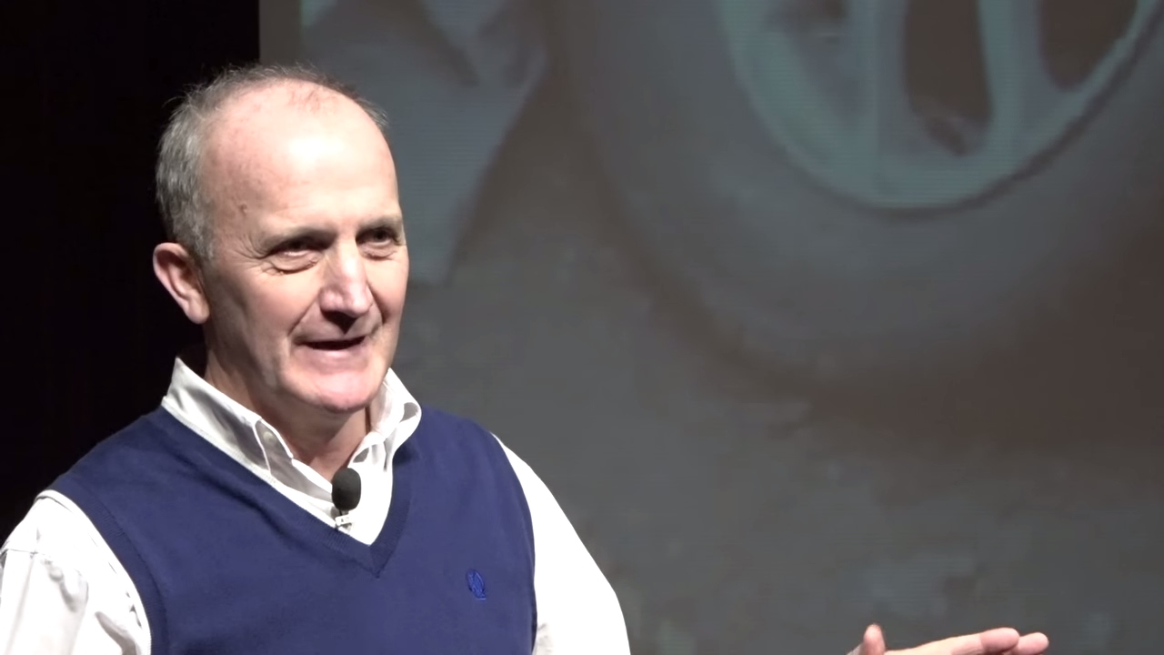 Four questions that just might change your life | Tim MacDonald ...