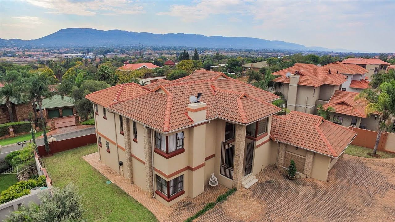 6 Bedroom House for sale in North West | Hartbeespoort Dam | Birdwood ...