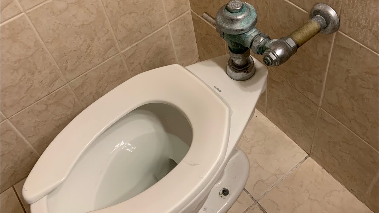 Old Flushometer new toilet Looong flush ! - YouTube