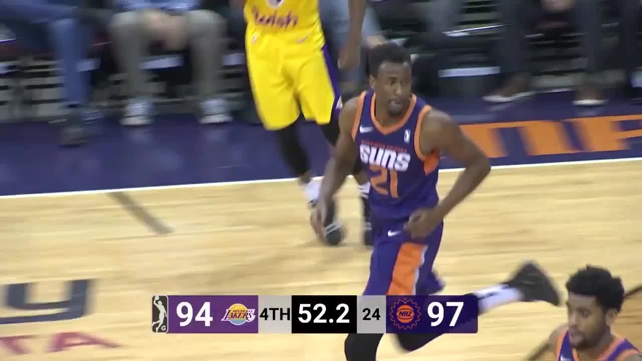Aaron Epps with 23 Points vs. South Bay Lakers - YouTube