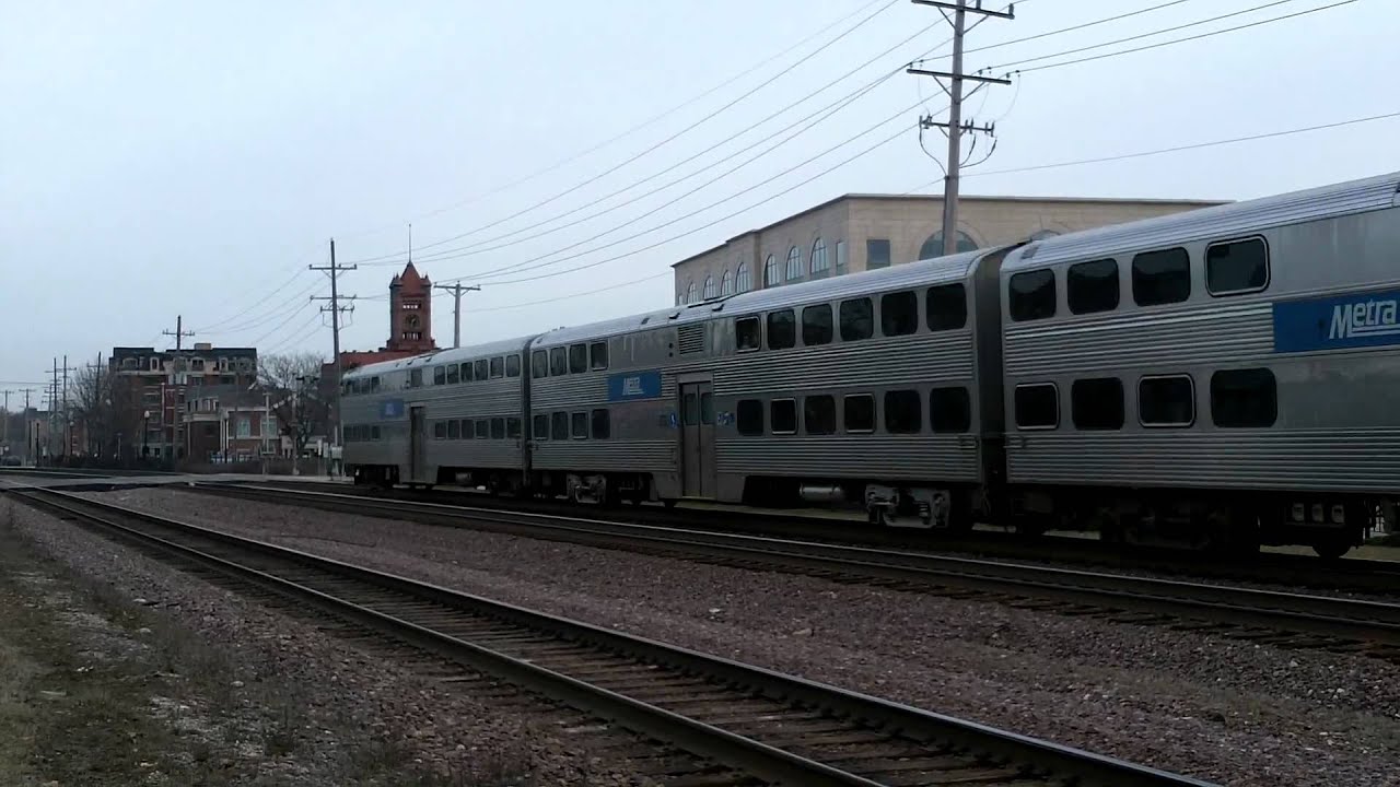 Metra 156 at Wheaton, IL - YouTube