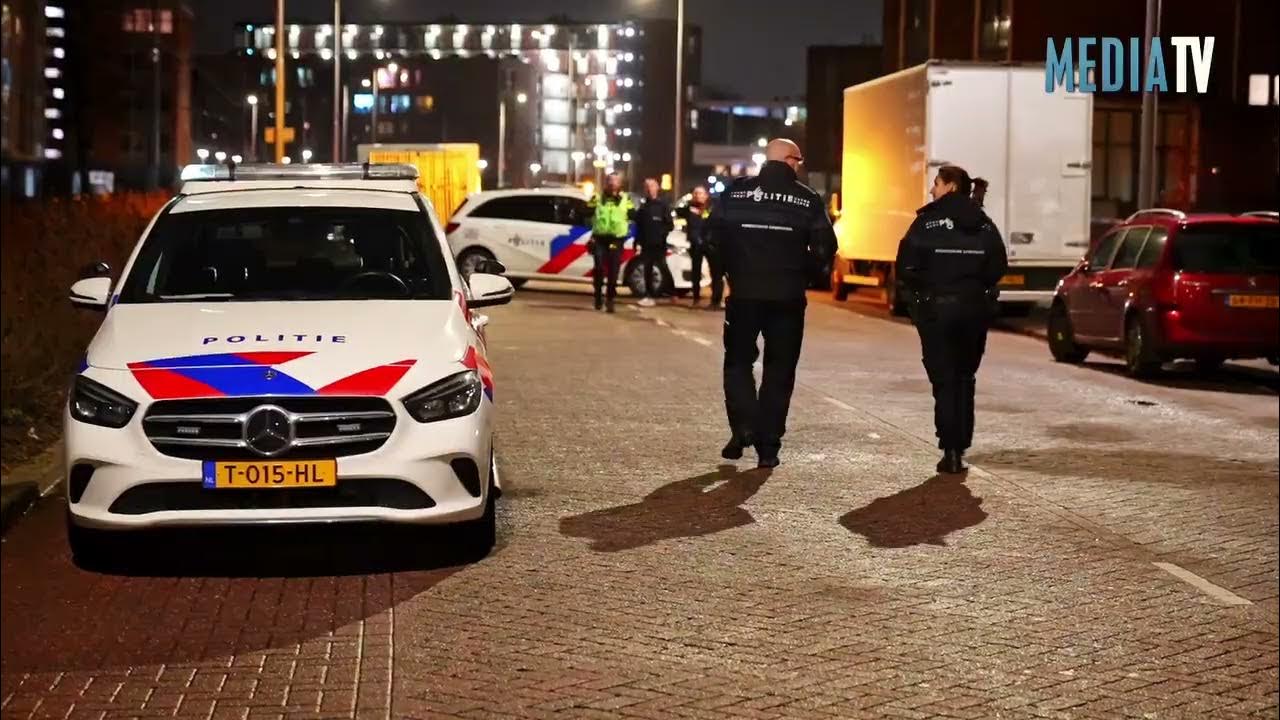 Man met schotwond in hoofd zwaargewond naar ziekenhuis Reyerdijk Rotterdam - YouTube