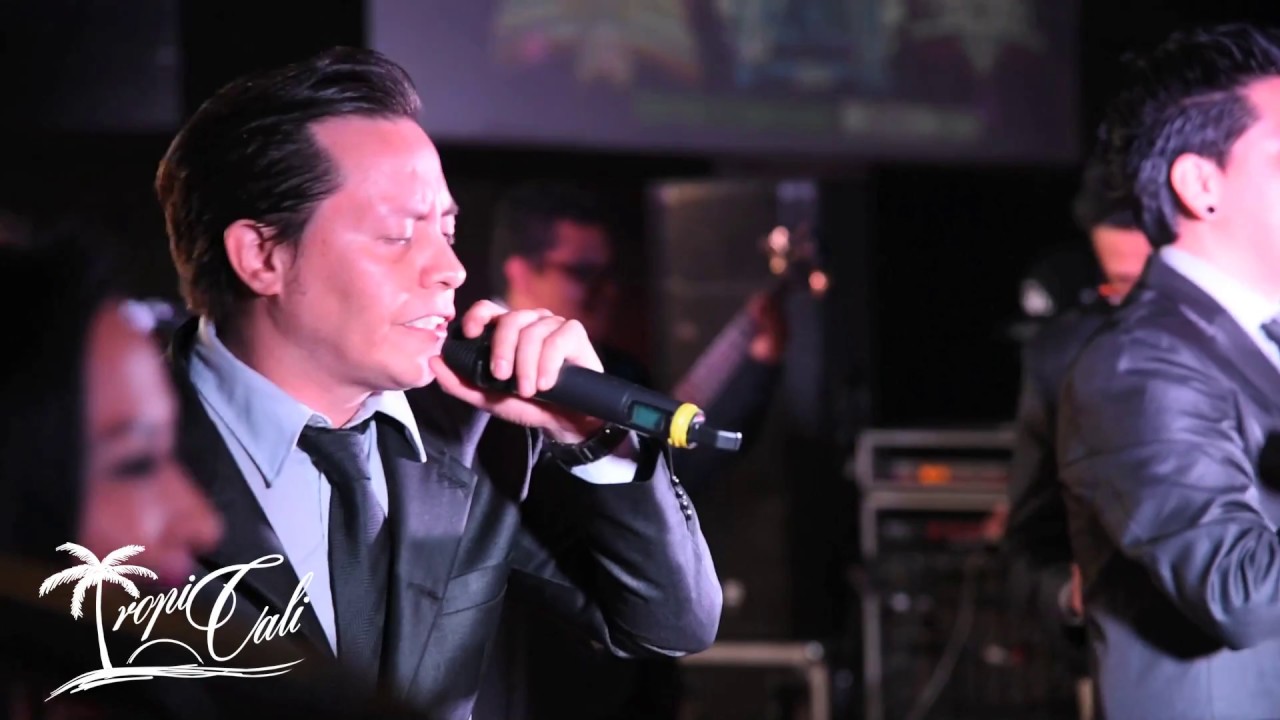 Los Llayras-Mi Historia Entre Tus Dedos desde Potreros Night Club - YouTube
