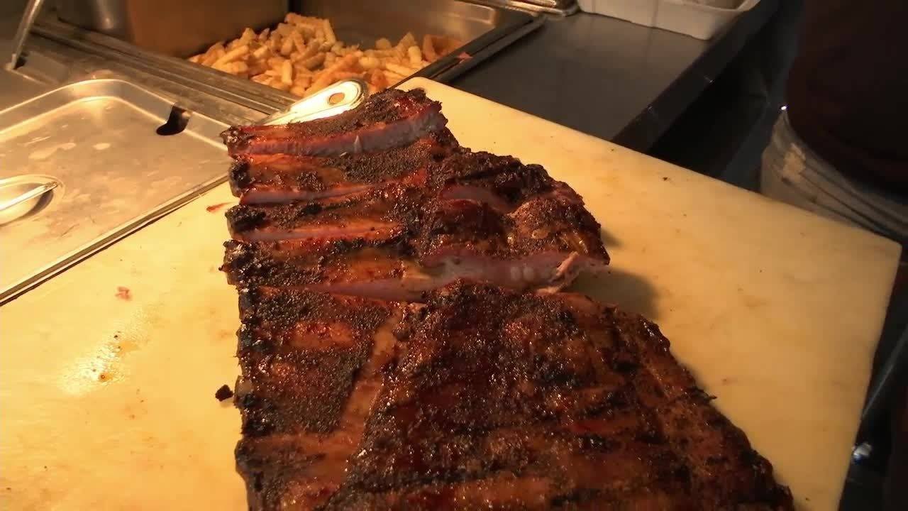 Food Truck Wars: Treemendous BBQ - YouTube
