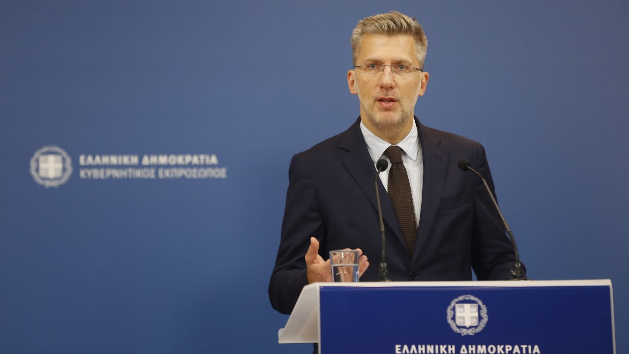 Eνημέρωση πολιτικών συντακτών από τον Υπουργό Επικρατείας και ...