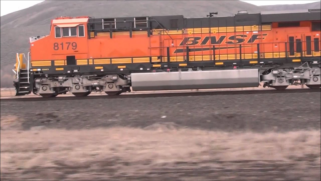 BNSF 8179 East, pacing @ Ellensburg WA - YouTube