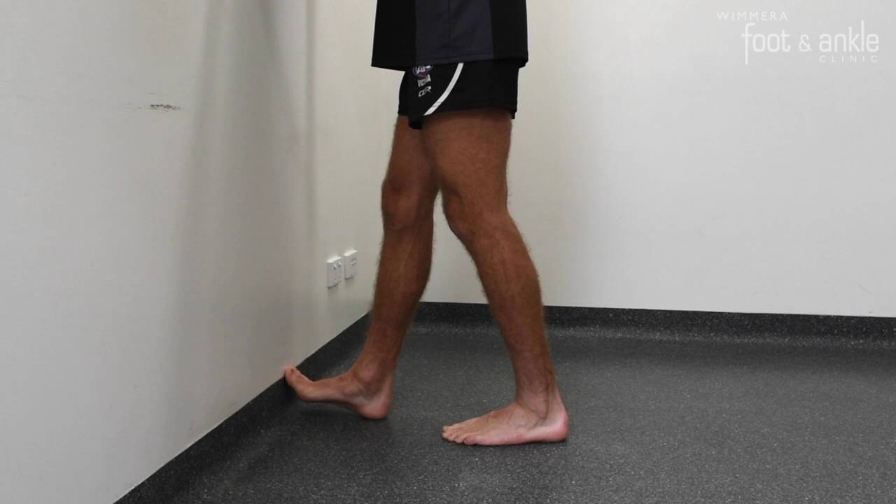Plantar Fascial Stretch - Toes against wall - YouTube