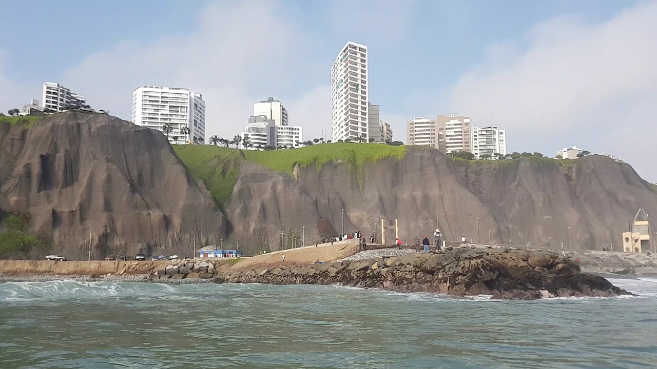 Esperando olas en Playa 3 Picos - YouTube