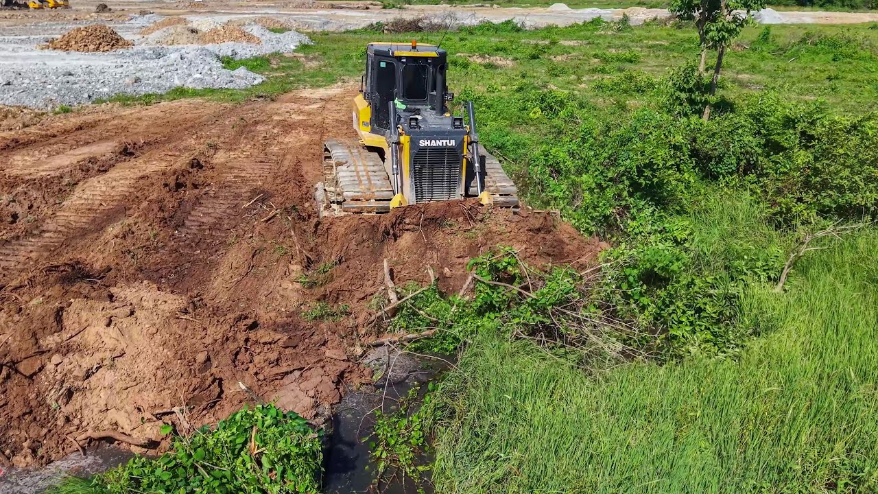 Building a Road Through Forest & Water: Shantui DH17C3 Dozer in Action ...