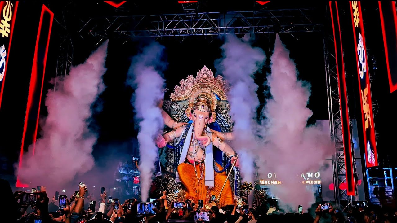 NAMPALLY KA RAJA 🔥 || GANESH AAGMAN || BIGGEST NAMPALLY GANESH AAGMAN ...