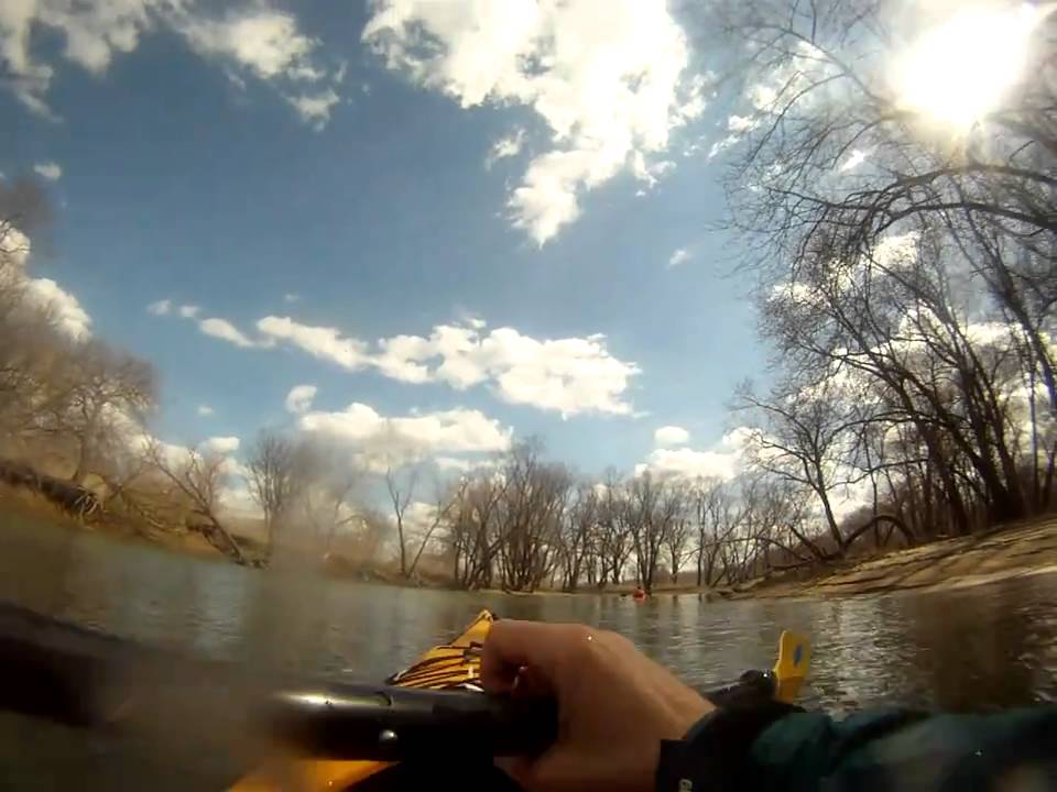 Kayaking up the Mazon River from its confluence with the Illinois - YouTube