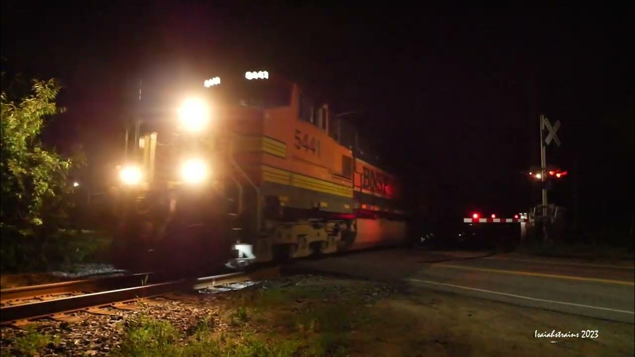 BNSF Frankenstein H1/H2 Locomotive Leads Empty Grain Train in Massachusetts! [5-26-23] - YouTube