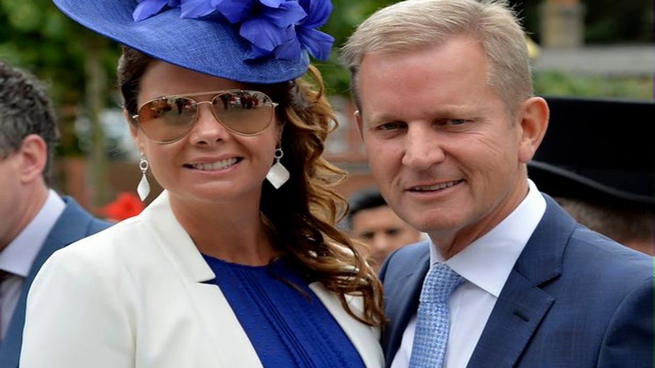 Jeremy Kyle's fiancée Vicky Burton gives birth to baby boy - YouTube