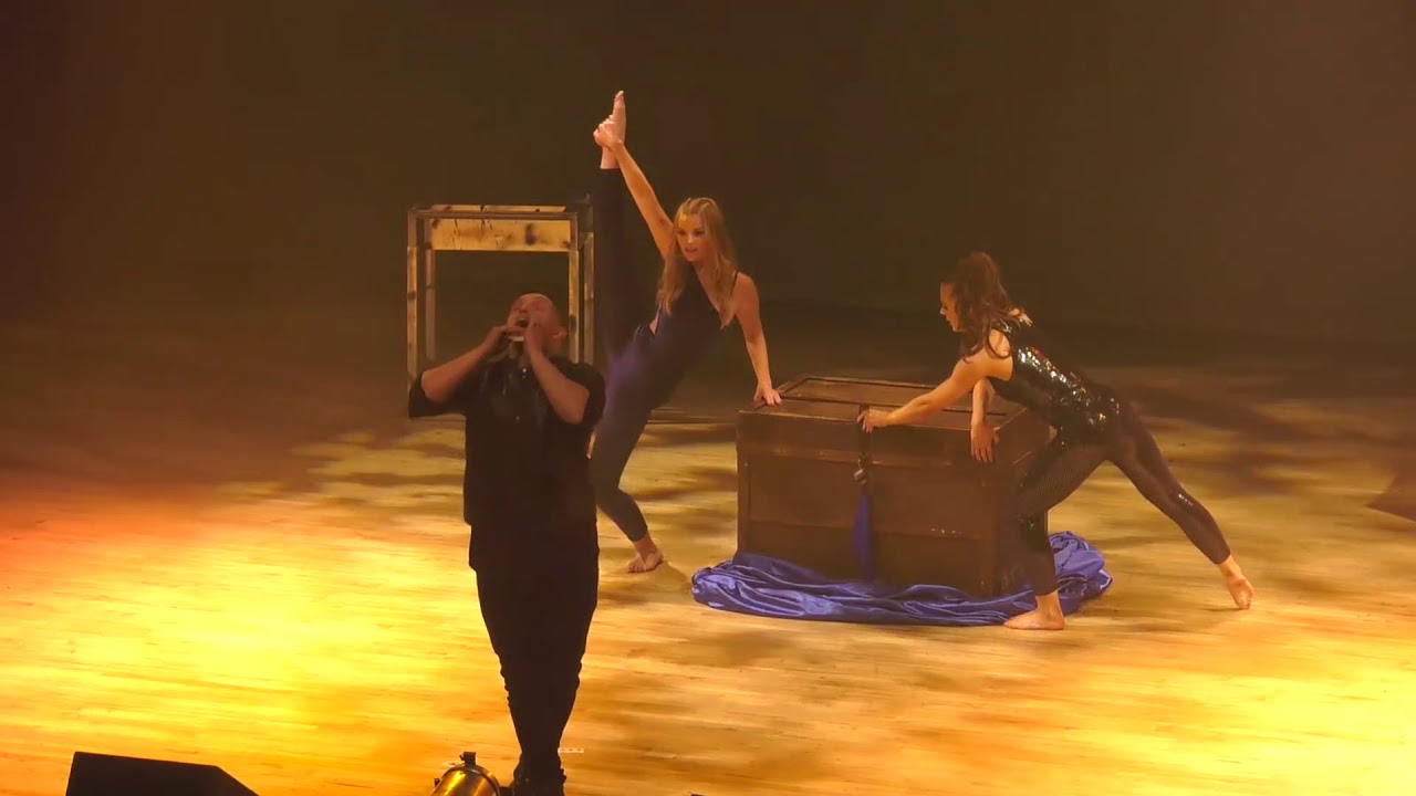 CJ ILLUSIONS at the Grand Final of Britain Does Variety 2017 - YouTube
