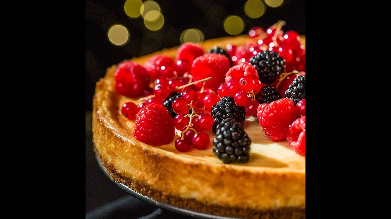 Vanilla Cheesecake Topped with Fresh Berries - YouTube