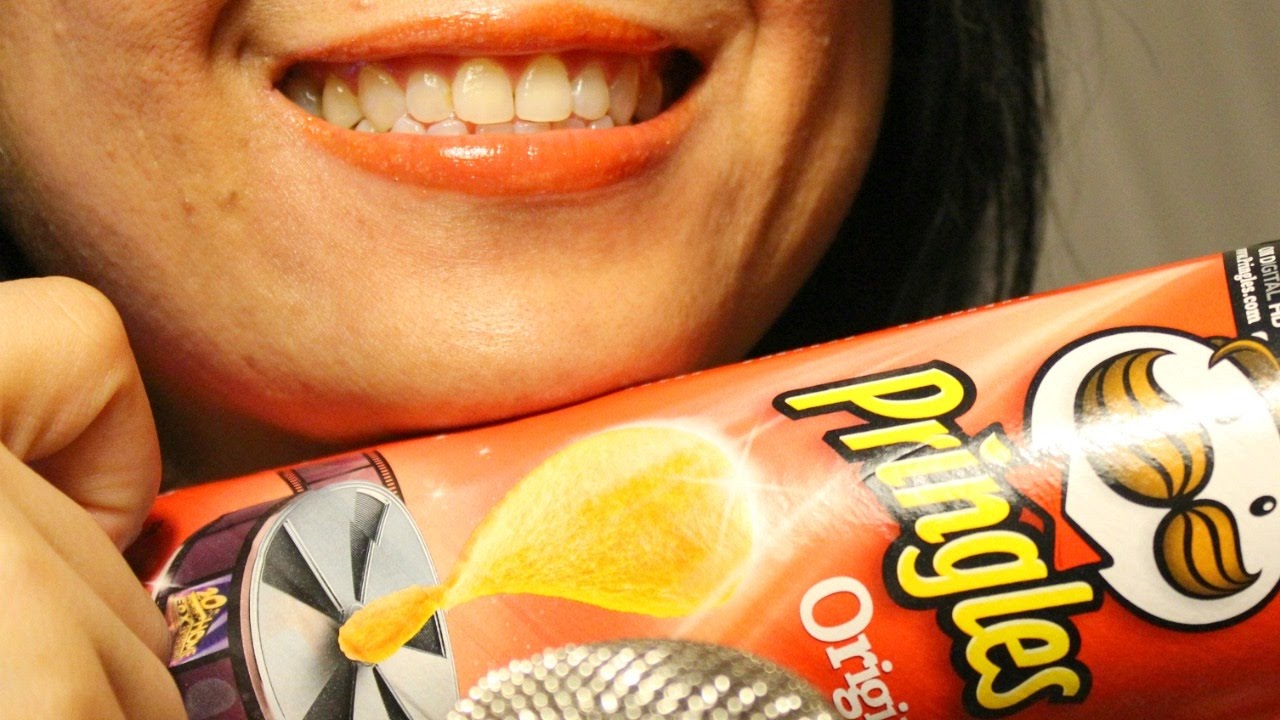 ASMR Eating Pringles Original Chips Crunchy 3D Sounds ScorpioAnnYT ...