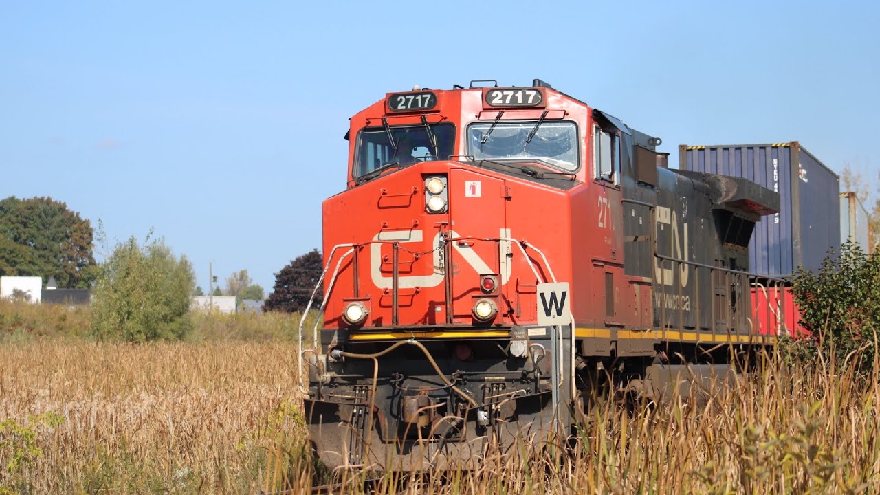 Four Awesome Trains! Railfanning The CN Bala Sub - YouTube