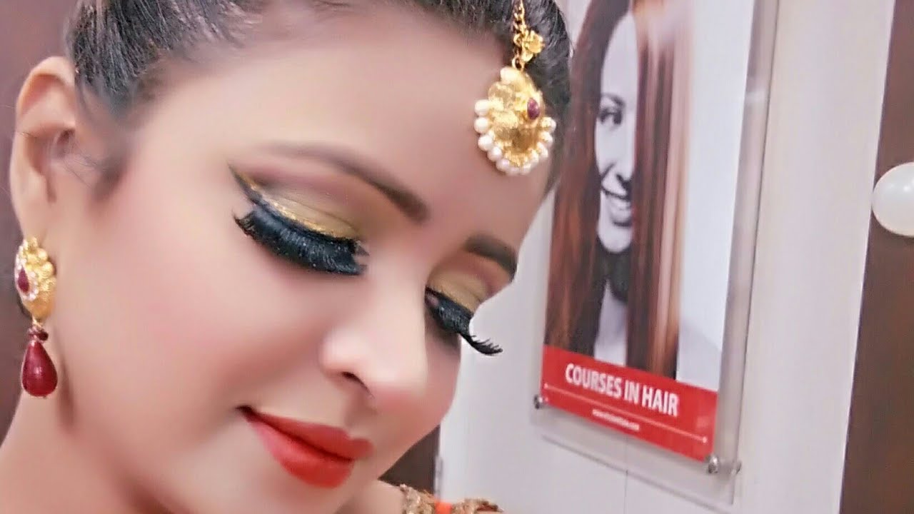 Radha Rani Sringar(make-up) by Rinku Sharma !! How to do Radha Rani ...
