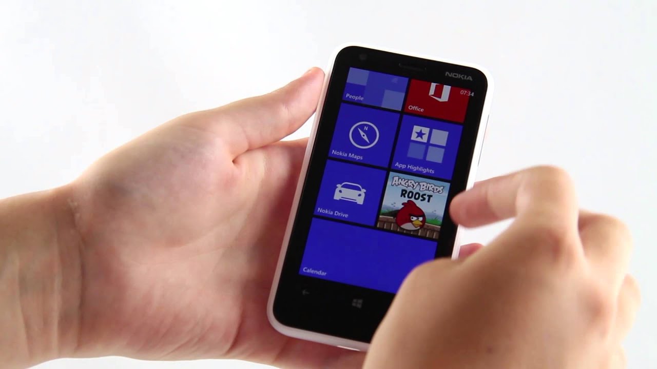 Nokia Lumia 620 Is the Chameleon of the Smartphone Family - YouTube