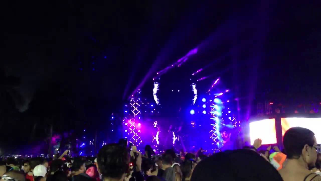 Calvin Harris / Ultra Music Festival 2013 Weekend 2 - YouTube