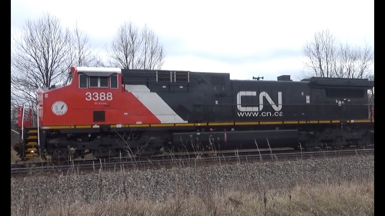 CN 3388 & CN 3292 Leading A Manifest Train Northbound Battle Creek Michigan 12/10/24 - YouTube
