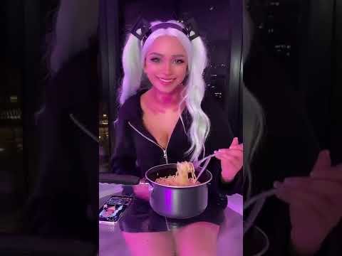 Lela 😽 @lelasohna LIVE TikTok 10-06-22 Short