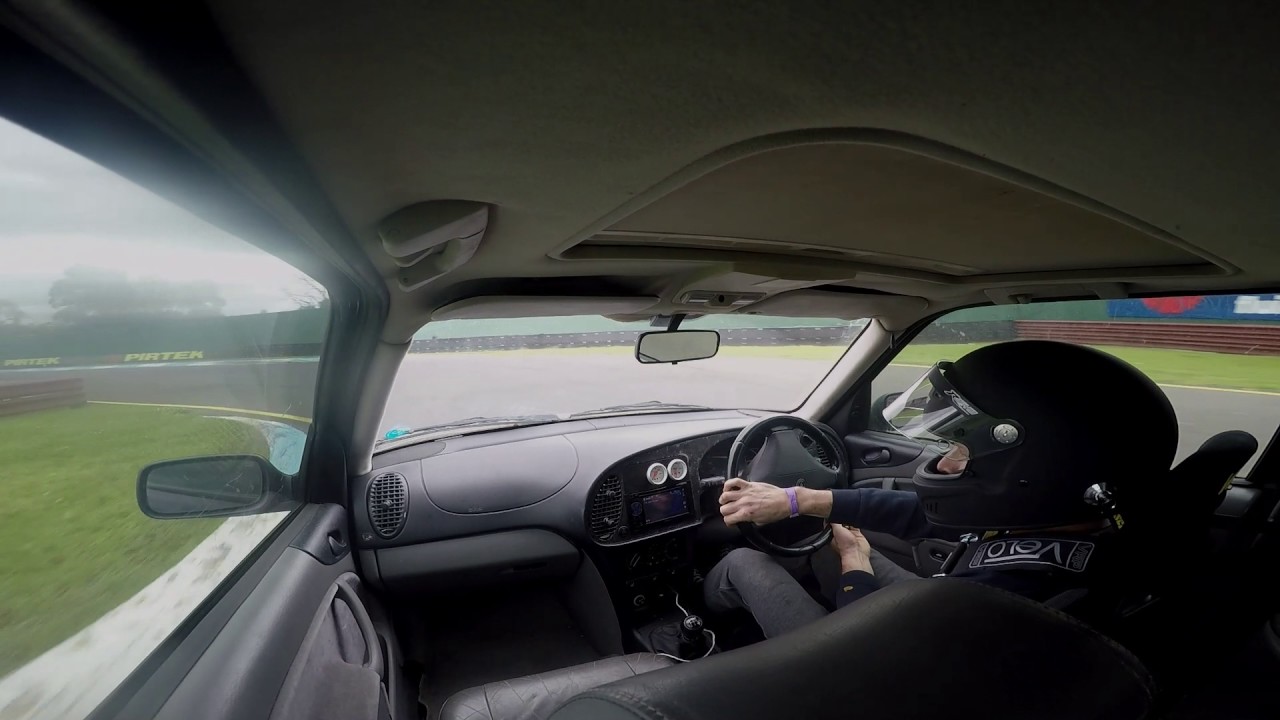 Saab Track Day Driver Dynamics 23/10/16 - YouTube