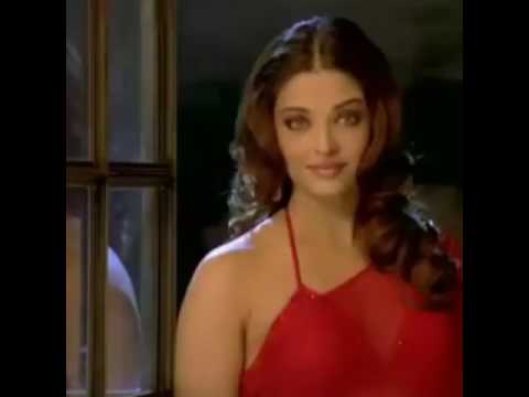Hot Bollywood romance | Aishwarya Rai in red hot saree