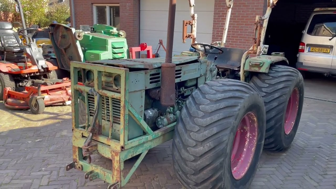 Holder a55 / schlepper / traktor / trekker / kleintraktor - YouTube