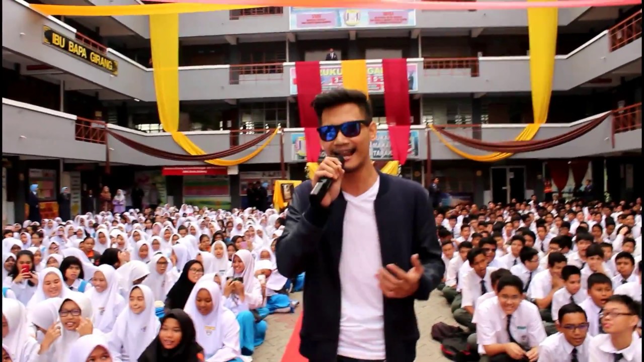 Aman AF2014 Live At SMKBJ!!!! - YouTube