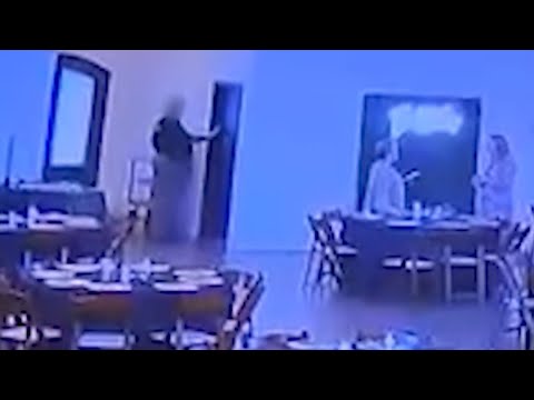 Texas couple accuses deputy of stealing cash at their wedding - YouTube
