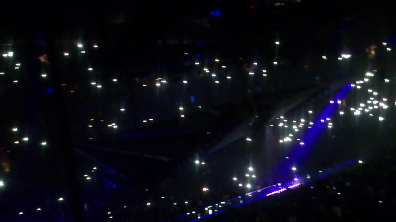 The Weeknd Angel LIVE Toronto Mai 27 2017 Air Canada Center - YouTube