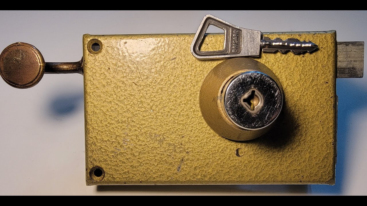 [L154] Bricard Supersûreté French Lock - pick - YouTube