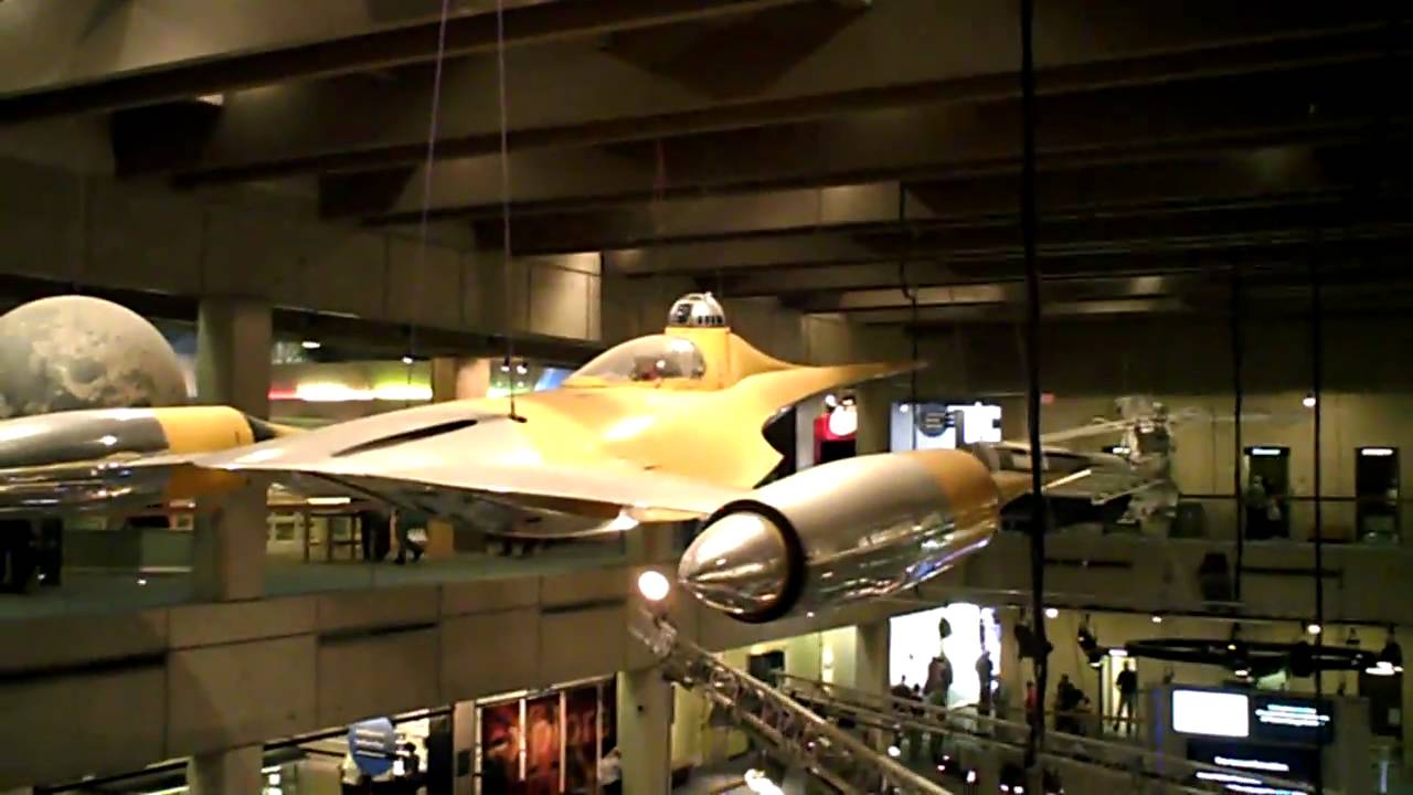 Real Life Size Naboo N-1 Starfighter at Museum of Science - YouTube